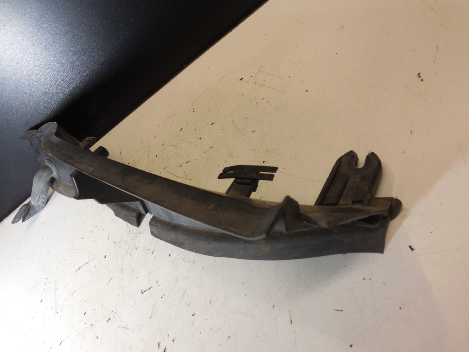 07-11 BMW E90 328xi Cabin Filter Housing Bracket Lower Panel Right Side ...