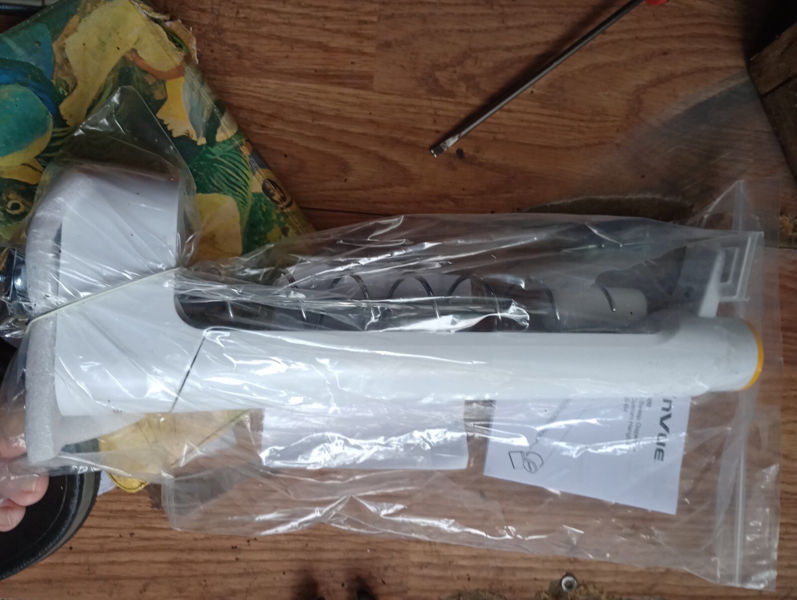 InVue One60 Angled Powered Corded Security Stand (White) DBD160-W | eBay