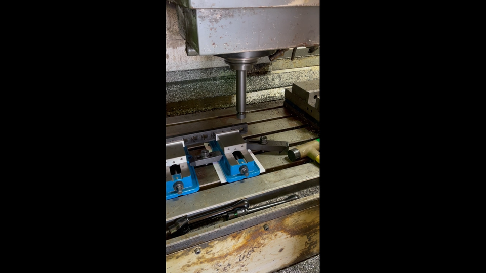 Mori Seiki MV-55/50 CNC Vertical Milling Machine | eBay