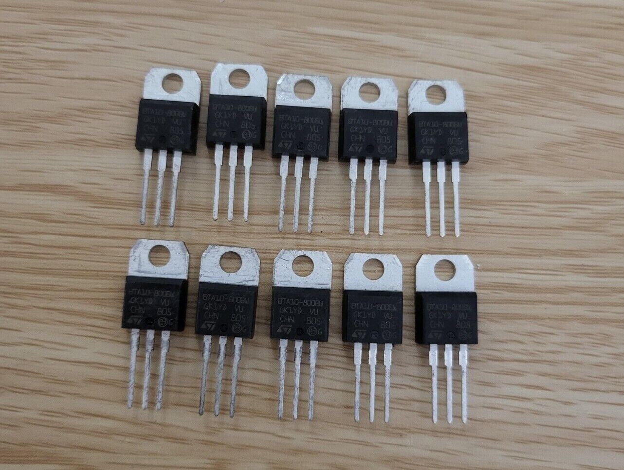 Lot x 10 BTA10-800BW STM Triac 10A 800V 50mA TO220AB | eBay