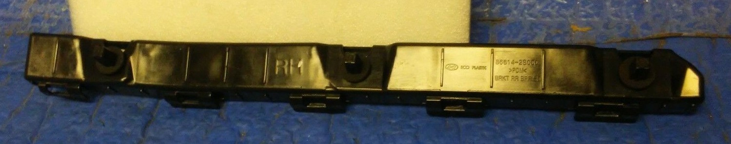 Hyundai Tuscon 2010-2015 Rear Bumper Retainer Bracket Right Hand OEM ...
