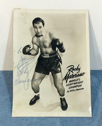 1950s ROCKY MARCIANO AUTOGRAPHED 5x7" PHOTO as HEAVYWEIGHT CHAMP -w ...