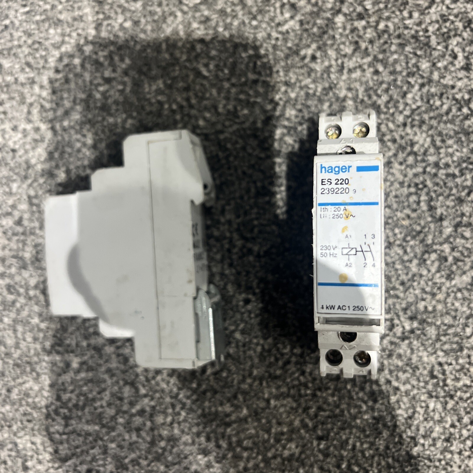 Hager 2 Pole Contactors 25 Amp 230v Coil ES220 for sale online | eBay