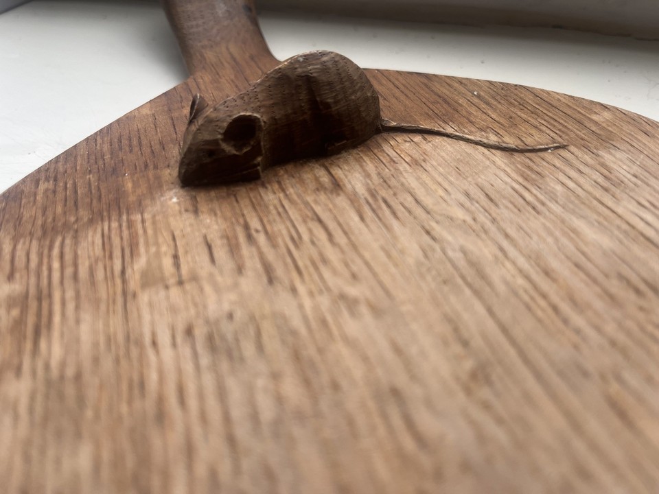ROBERT THOMPSON (MOUSEMAN) OAK CARVED CHEESE BOARD WITH MOUSE | eBay UK