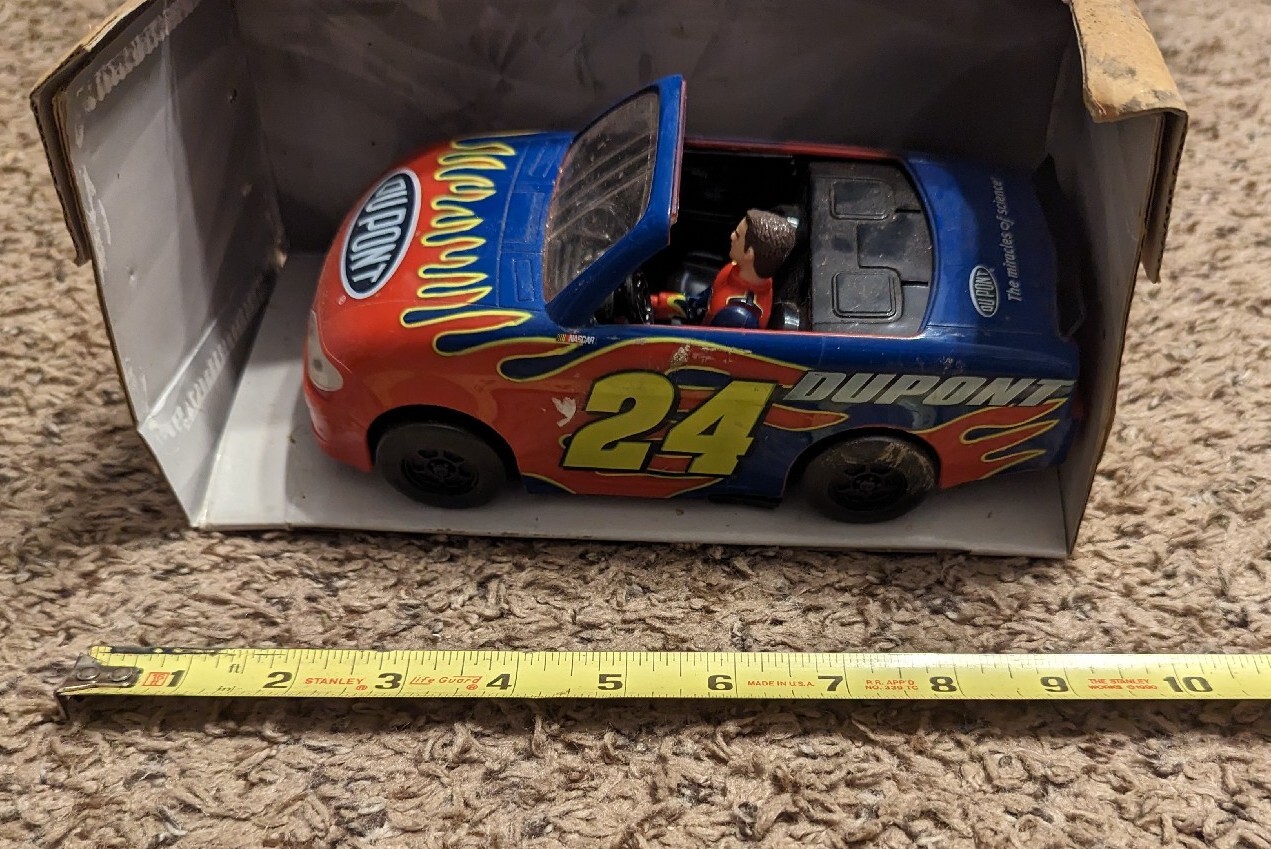 Jeff Gordon Speed Wheel Racer & Action Figure #24 Dupont Nascar Car ...