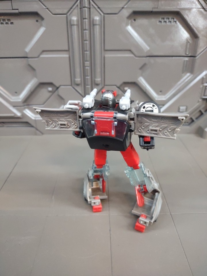 Transformers Earthrise Bluestreak READ!! | eBay