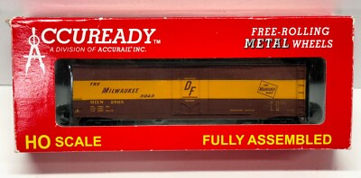 Accurail HO Milwaukee Road 50' AAR Plug Door Box Car #2563. 82029. New ...