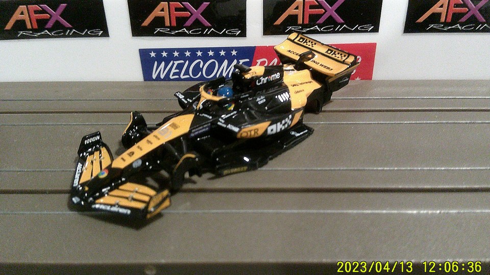 AFX RACING H.O. SCALE SLOT CAR BODY ONLY MCLAREN F1 #81 MCL38 AU YELLOW ...