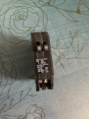 Square D HOMT1515 2-15A Single Pole Tandem Circuit Breaker | eBay