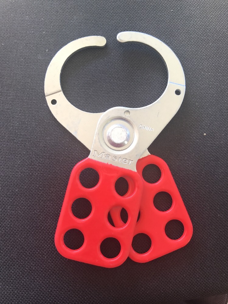 Masterlock 421 - 38mm Red Safety Lockout Hasp Master Lock Safety | eBay UK