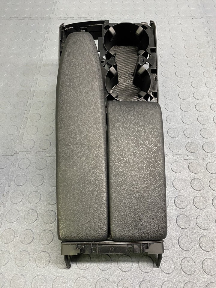 08-14 Mercedes W204 C250 C300 C63 Center Console Arm Rest Armrest Cup ...