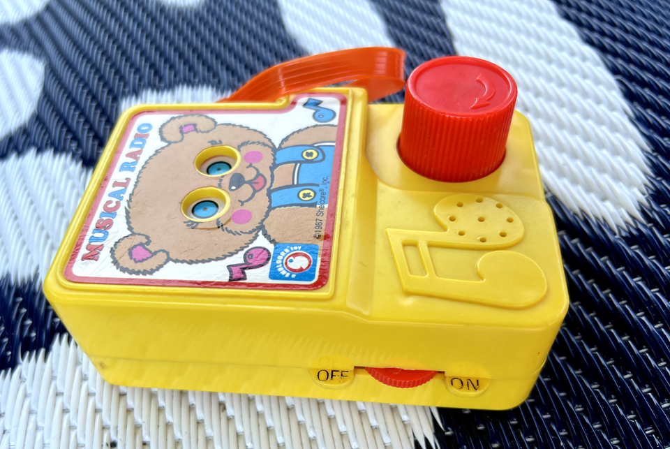 Shelcore Music Radio Toy Kids VIntage 1982 Sound Box Yellow Bear | eBay