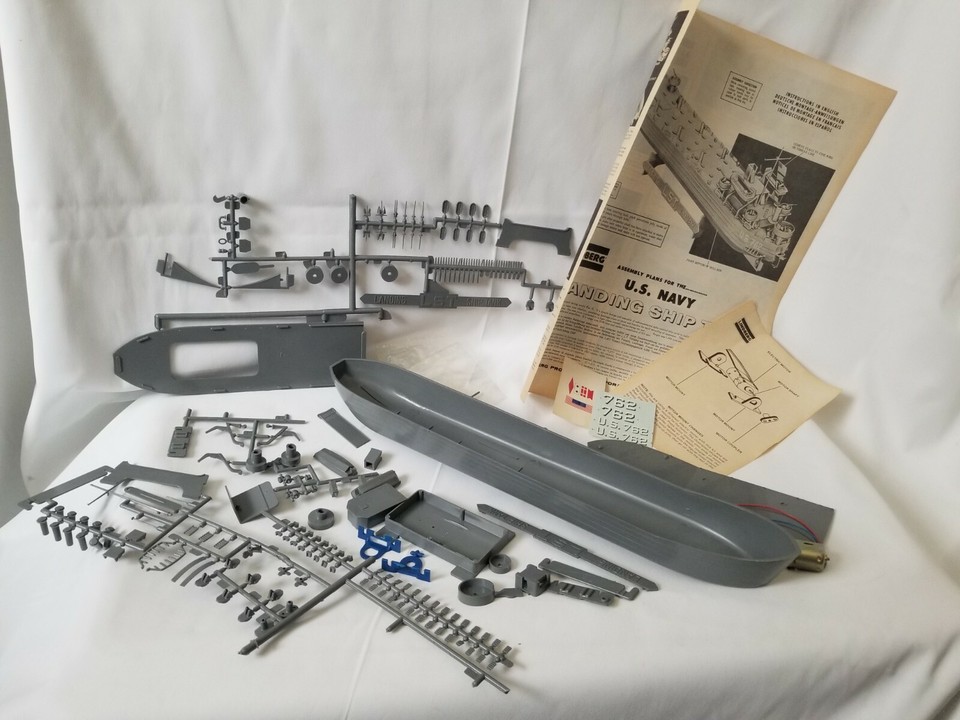 Lindberg Motorized LST U.S. Navy (Landing Ship Tank) 1/245 scale | eBay