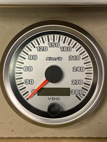 VDO Cockpit Vision Titanium Speedometer 300 km/h Silver Face with ...