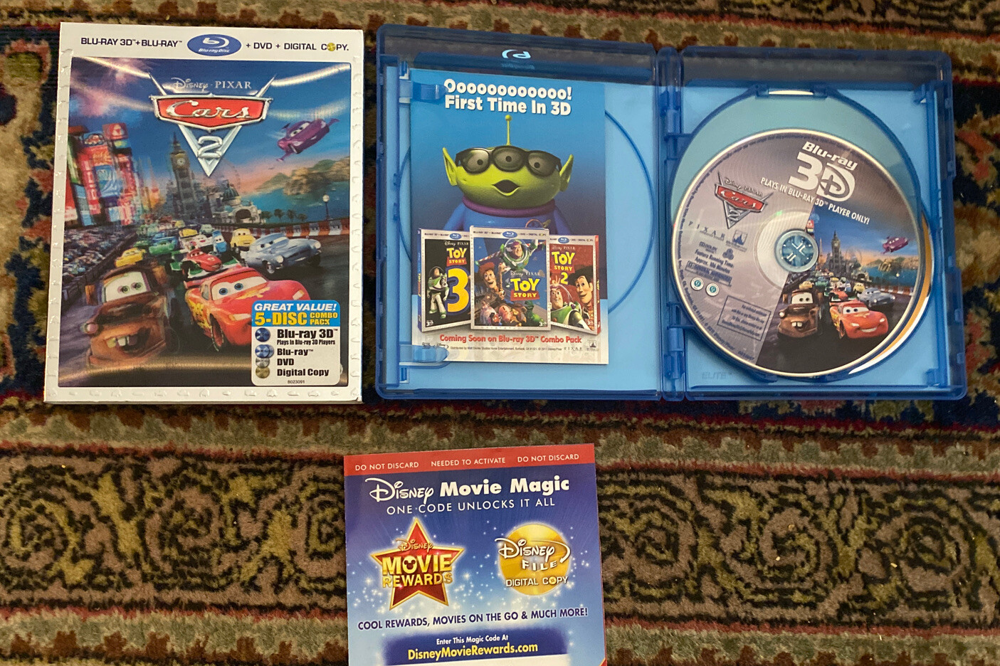 Cars 2 Disney Pixar (5 Disc Set Blu-Ray 3D, 2D & DVD Digital Copy ...