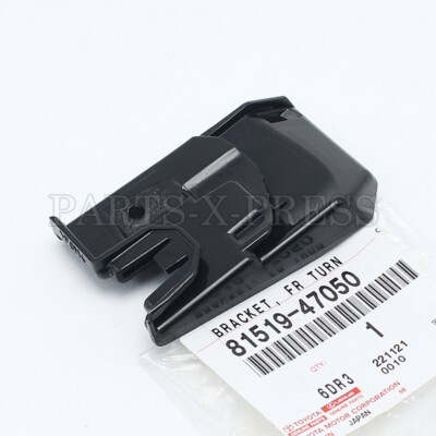NEW GENUINE OEM TOYOTA FRONT RIGHT TURN SIGNAL LIGHT BRACKET 81519 ...