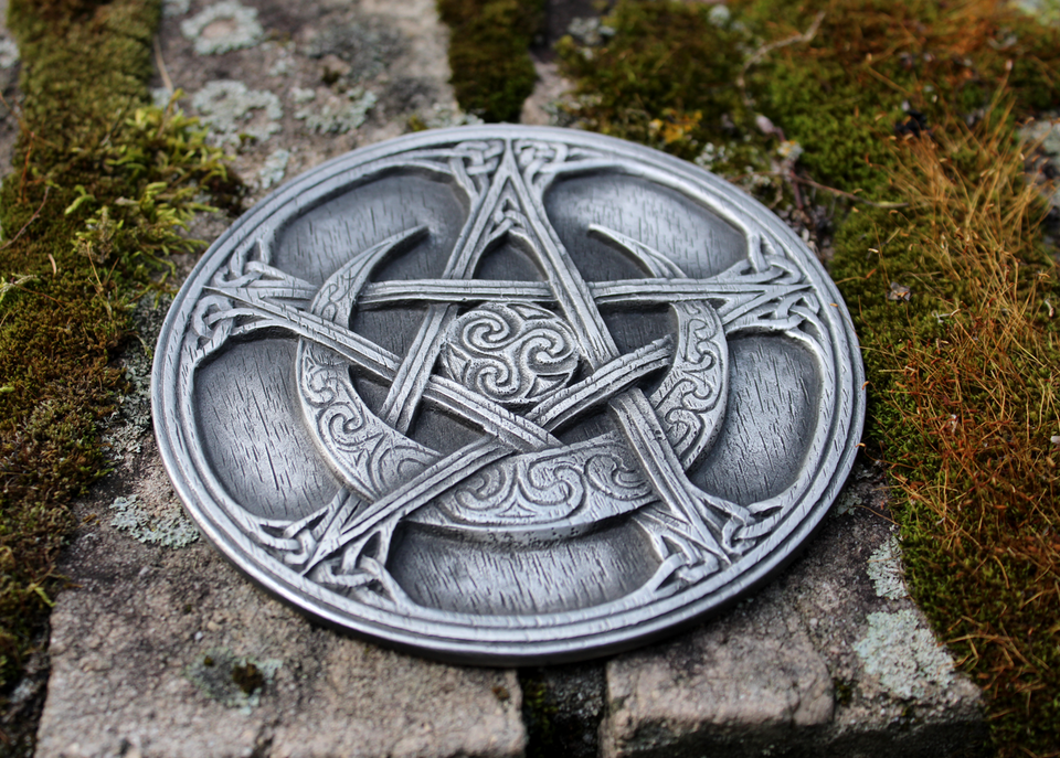 Pewter Moon Pentacle Paten Altar Pentagram Wiccan Ritual Tile Disk ...
