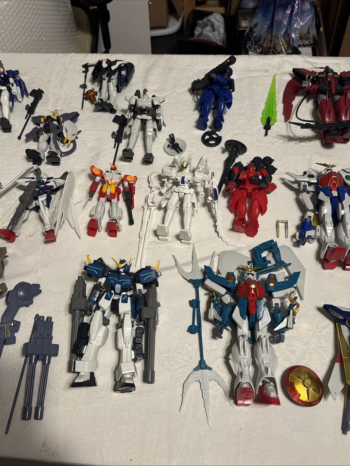 Huge Gundam Model Kit Lot, Gundam Wing, Endless Waltz) Assembled / 19 ...