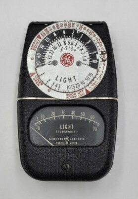 Vintage General Electric GE Exposure light meter DW-68 w/case Prop As ...