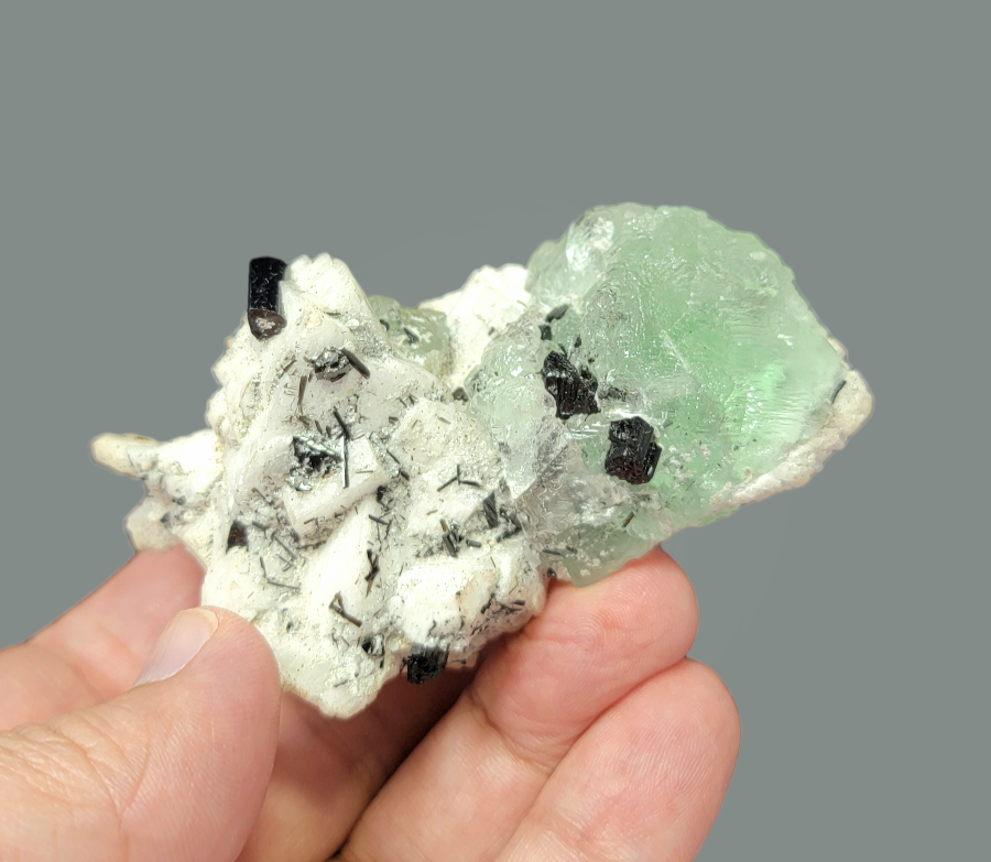 Beautiful Green Fluorite w/ Schorl Feldspar matrix from Skardu/Pakistan ...