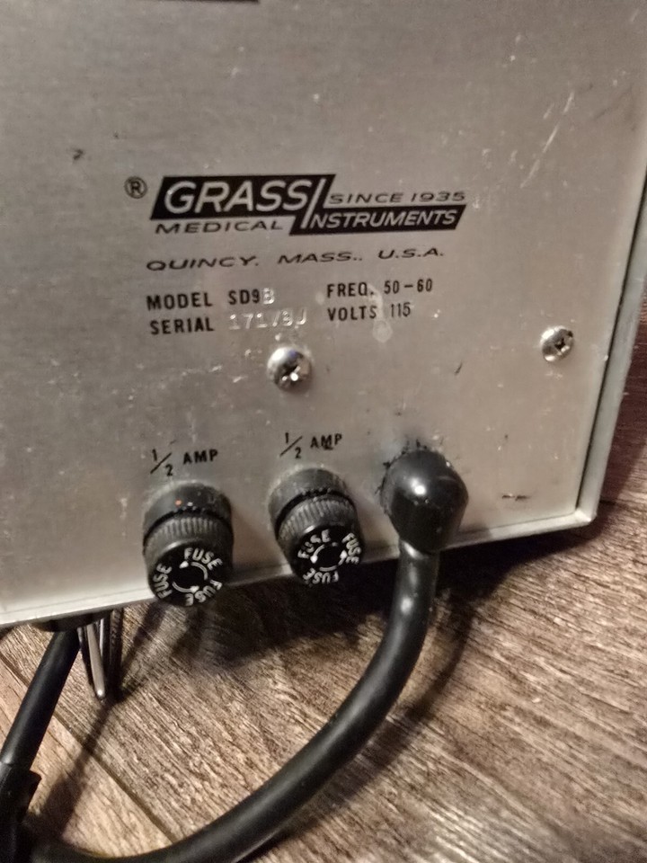 GRASS SD9 Stimulator Module SD9B Neurology Square Pulse Stimulator Lab ...