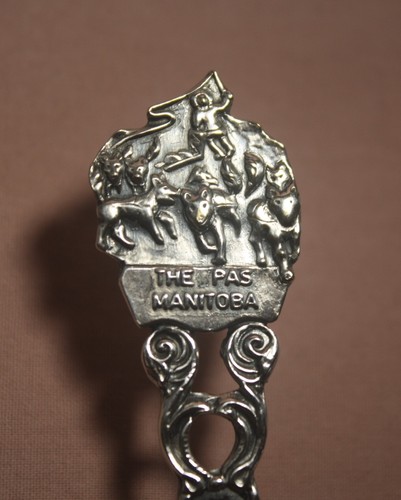 1972 COLLECTIBLE THE PAS MANITOBA FESTIVAL DOG SLED TEAM SOUVENIR SPOON ...