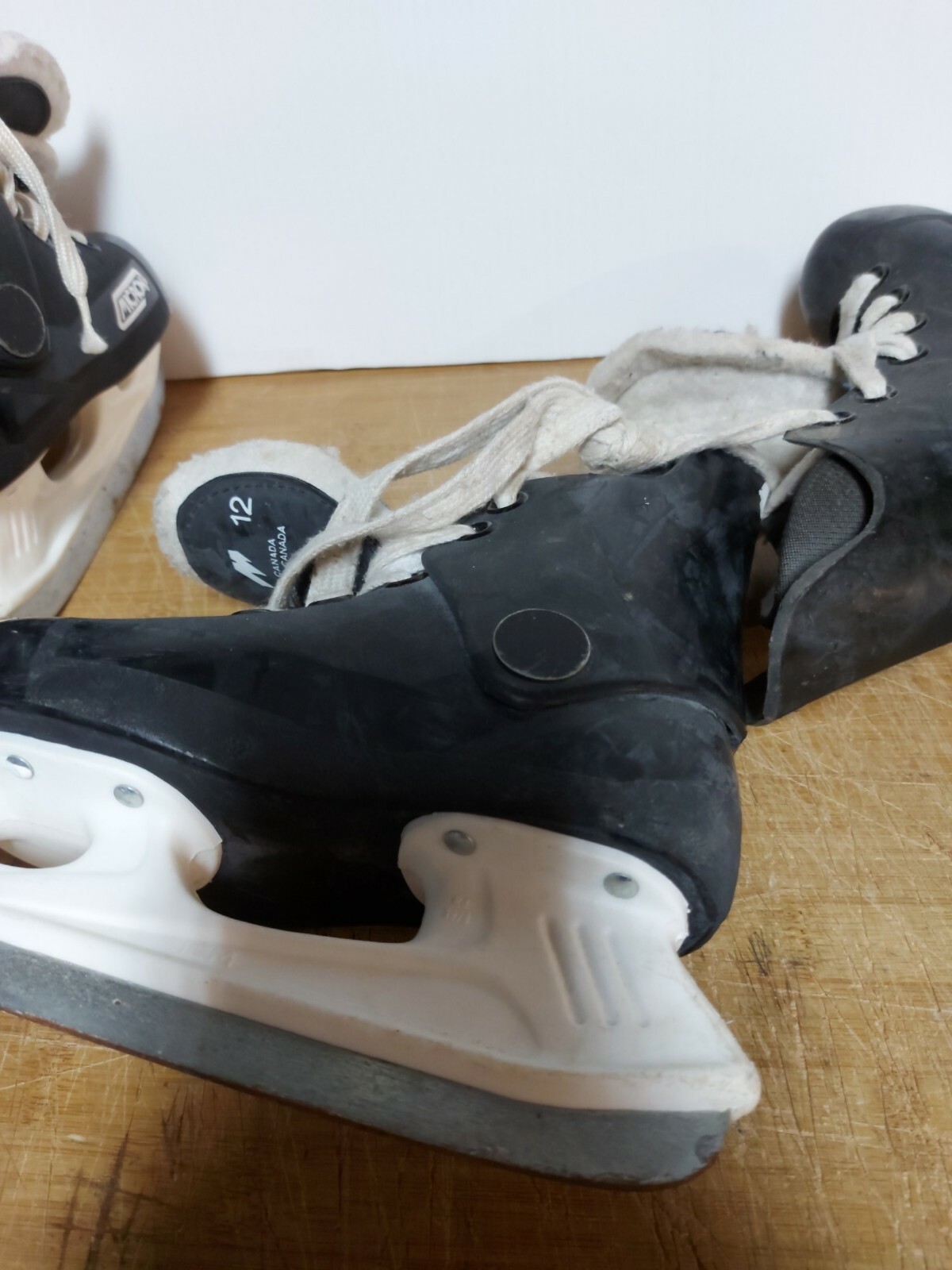 Vintage Micron Pro Laser Youth Hockey Skates Size 12 Used Canadian | eBay