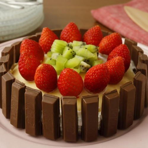 Nestlé Japan KitKat Strawberry Flavor Ichigo 10pcs Bags Gift Set Auth ...