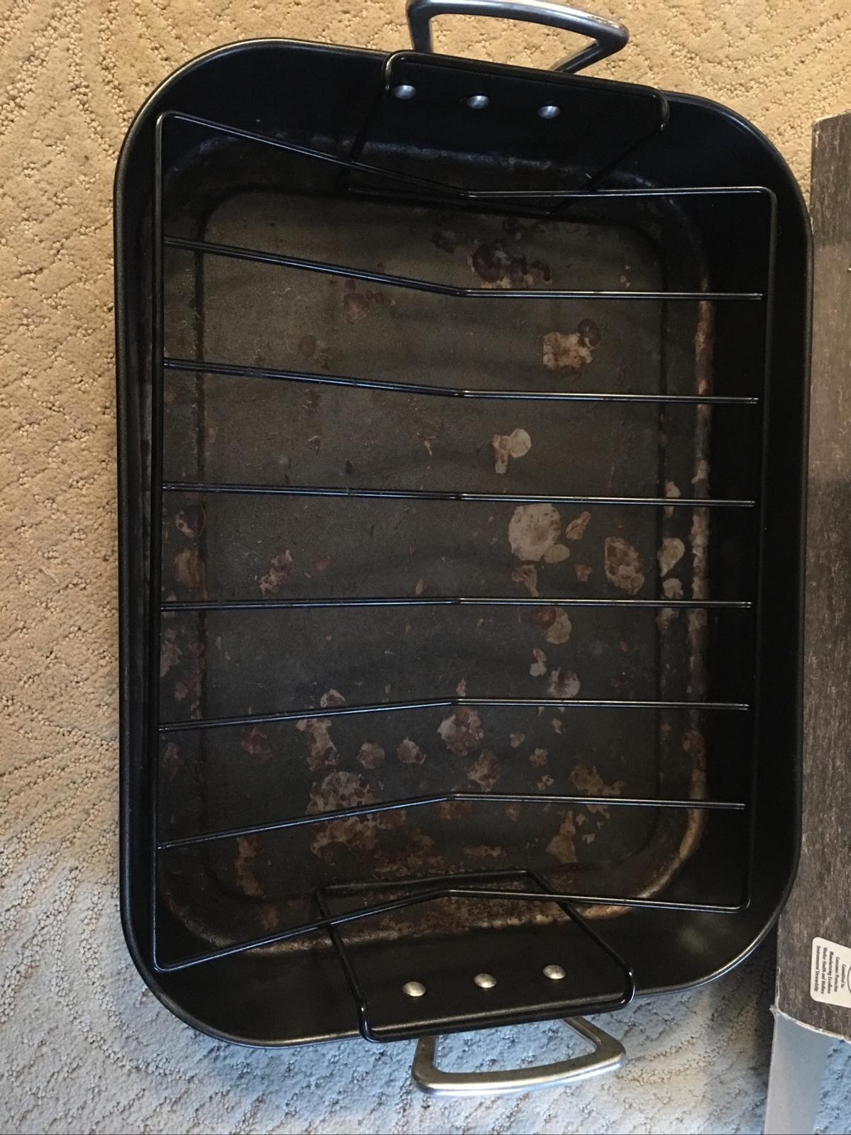 LARGE ONEIDA ALUMINUM NON STICK ROASTING PAN WITH V RACK - PICK UP ONLY ...