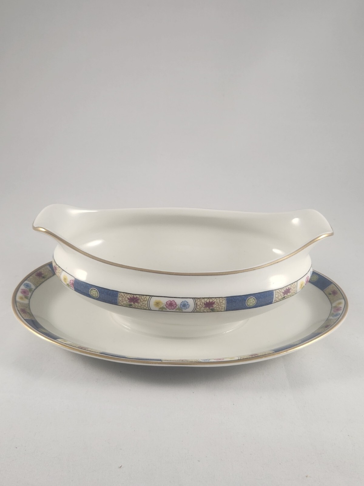 WARWICK CHINA C9232 MADE IN USA 9" OVAL GRAVY BOAT WITH ATTACHED ...