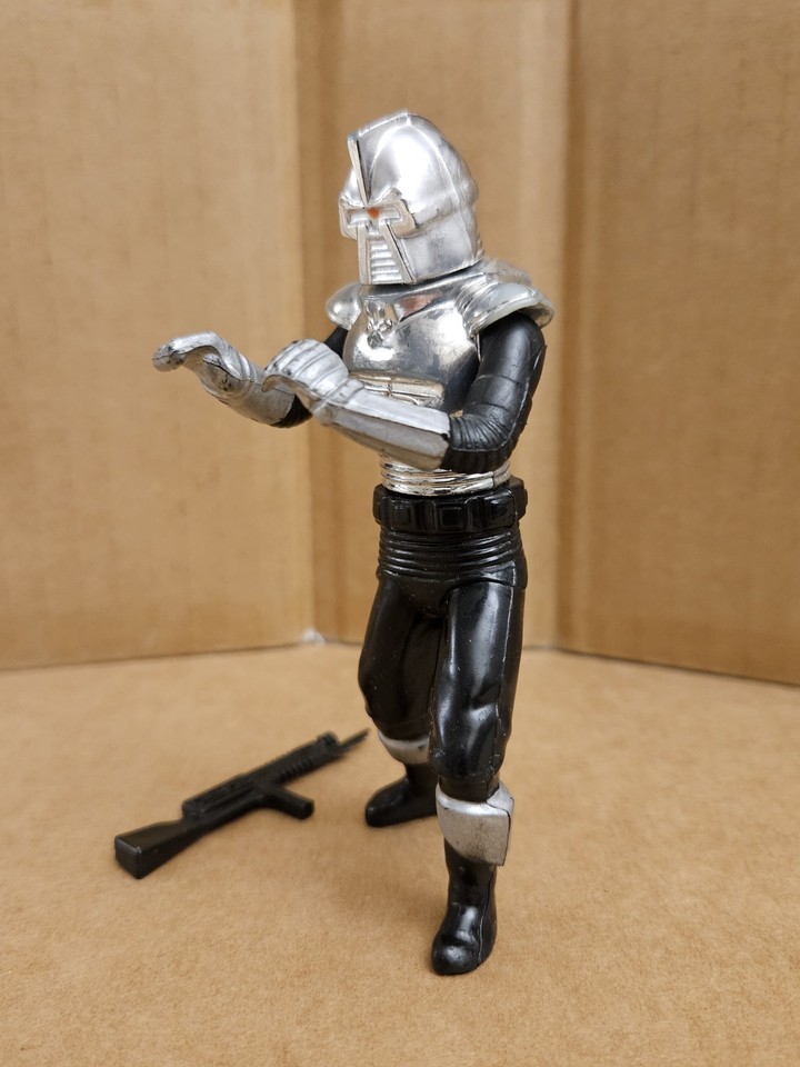Vintage 1978 Cylon Centurion + Blaster Rifle Galactica Figure Silver ...