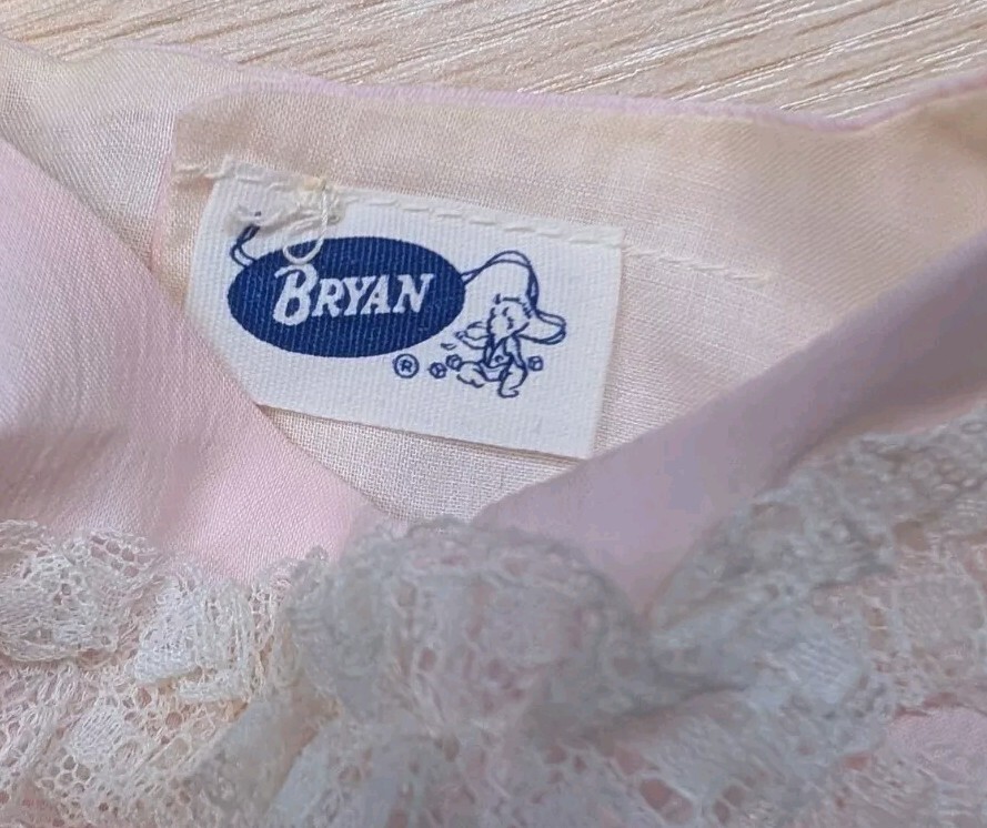Vintage Baby Girls Bryan Pink & White Lace Ruffle Dress & Bloomers ...