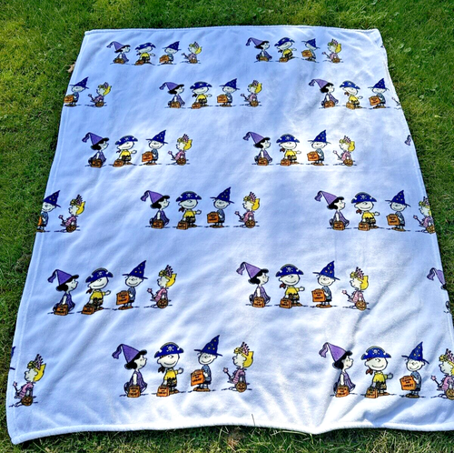 Peanuts Gang Halloween Fleece Throw Blanket 50x70 – Charlie Brown Trick ...