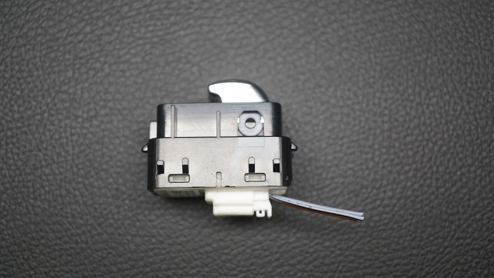 OEM MERCEDES BENZ SEAT RELEASE SWITCH A2059056611 / 2059056611 | eBay