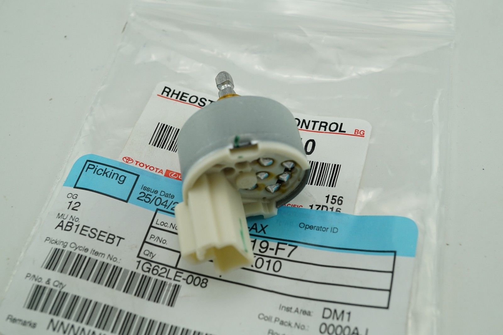 TOYOTA HILUX VIGO FORTUNER 2011-2014 RHEOSTAT LIGHT CONTROL 84119-0K010 ...