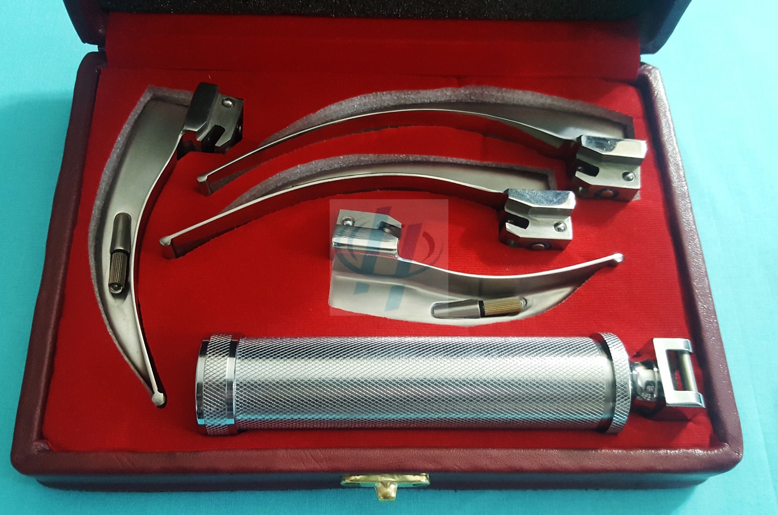 LARYNGOSCOPE MACINTOSH INTUBATION SET OF 4 BLADES AND ONE HANDLE EMT ...