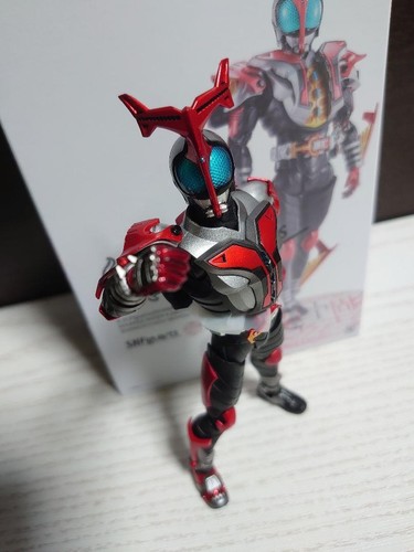 True Bone Carving Method 10Th Kamen Rider Kabuto Hyperform Figuarts | eBay