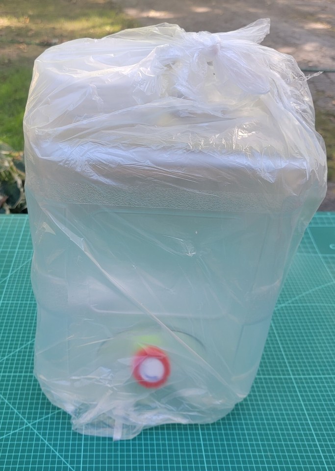 NEW Water Container for Storage Camping Carrier Dispenser - 4 Gallon ...