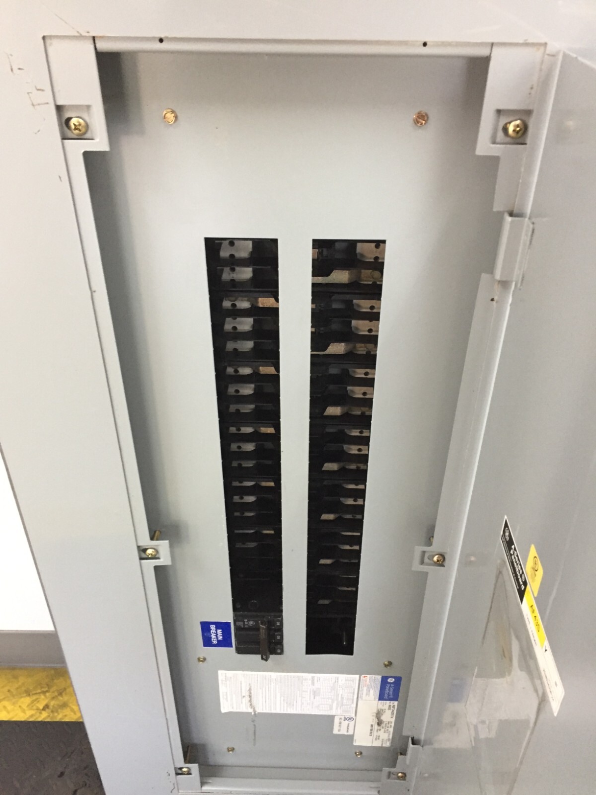 GE 100 AMP 208/120 VOLT 3 PHASE 42 CIRCUIT MAIN BREAKER PANEL..P-791 | eBay