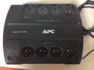Apc back ups es 700