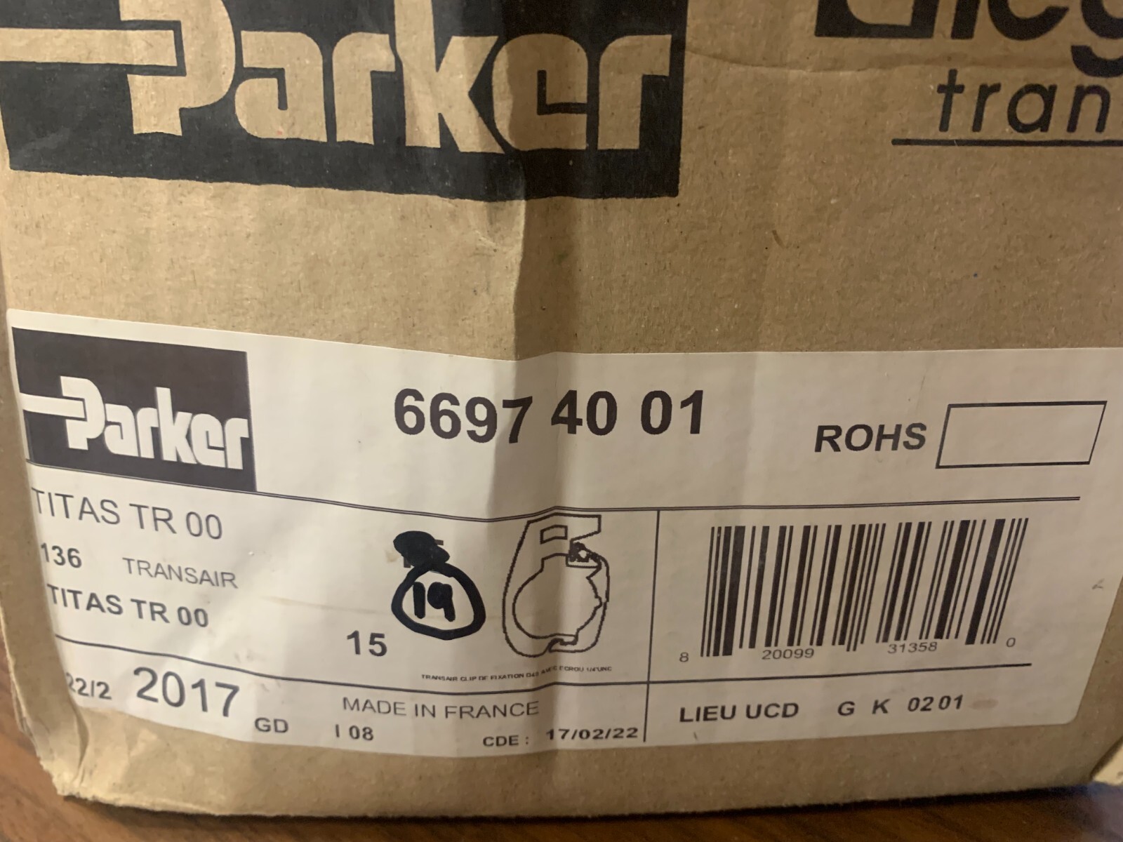 Parker 6697 40 01 Pipe Clip, 1/4 In, For 40mm Tubing | eBay