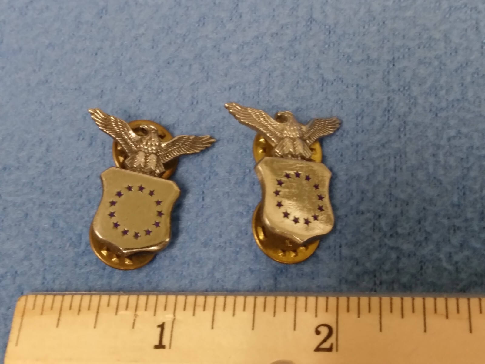 PAIR OF - US Army EAGLE WITH - 13 STARS Unit DI DUI Crest Insignia PINS ...