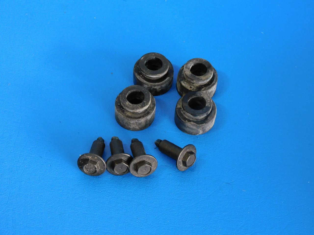 Frigidaire Pro Refrigerator FPHC2399PF4 Compressor Grommets & Bolts ...