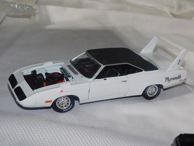 Johnny Lightning 1970 PLYMOUTH SUPERBIRD 1/24 WHITE JUNKYARD FIND | eBay
