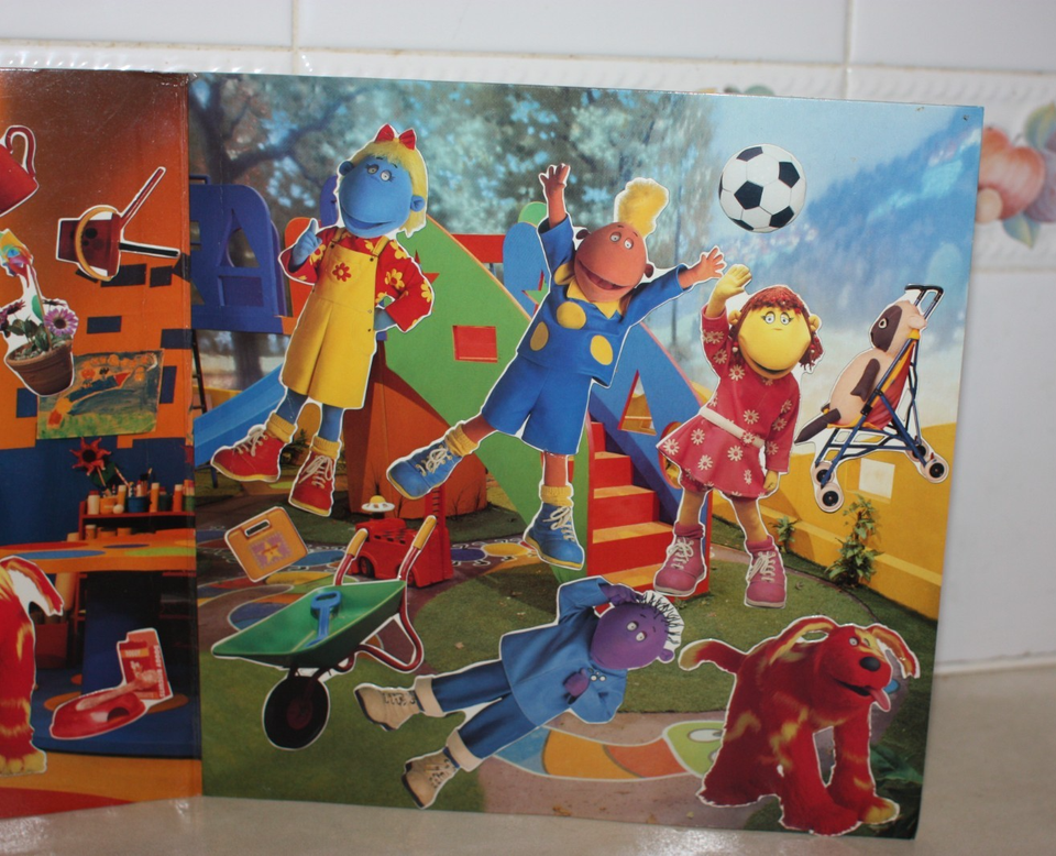 Vintage 2002 Tweenies Magnetic Play Scene & 33 activity magnets BBC ...
