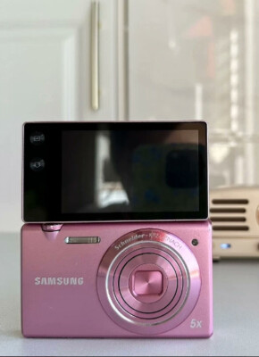 [95 new]Samsung MV800 Flip-out Vlog Camera 16.1MP 5x Optical Zoom Pink ...