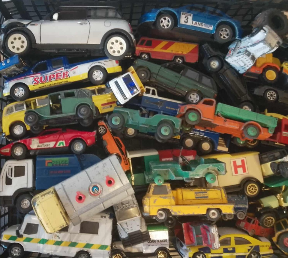 ORIGINAL VINTAGE DIECAST TOY JOB LOT DINKY CORGI MATCHBOX etc CARS ...