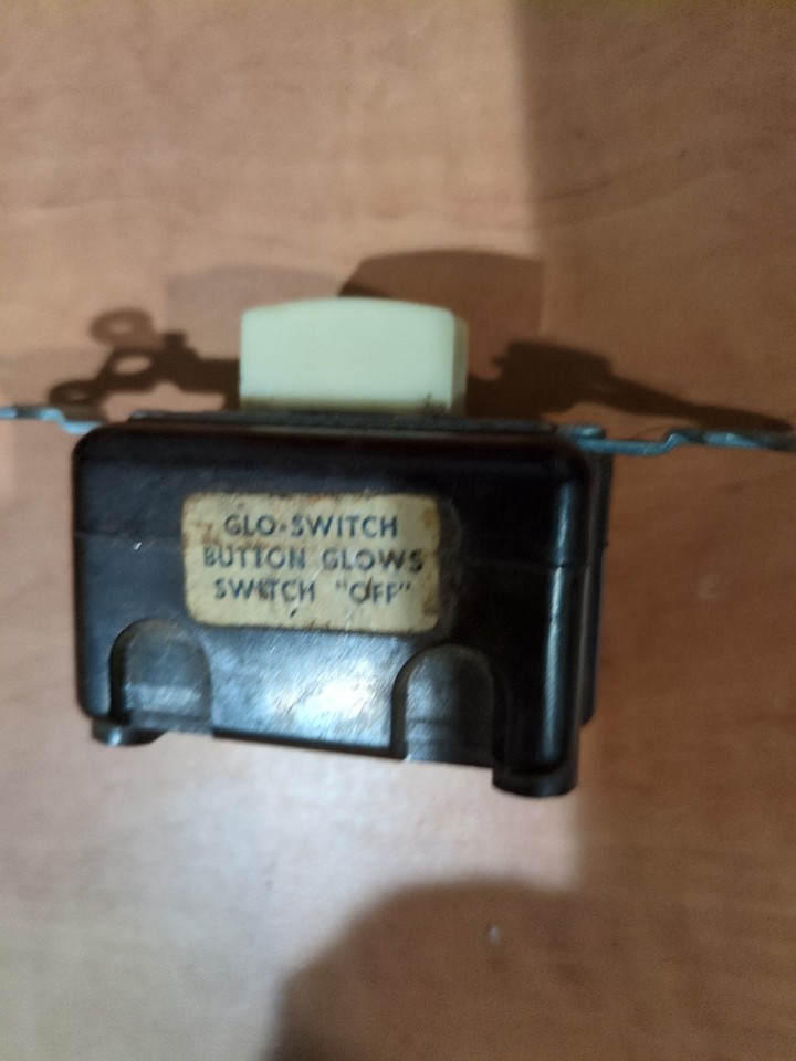 Vintage 1940/50s Hubble? Three-way Bakelite Electric Push Button Wall ...