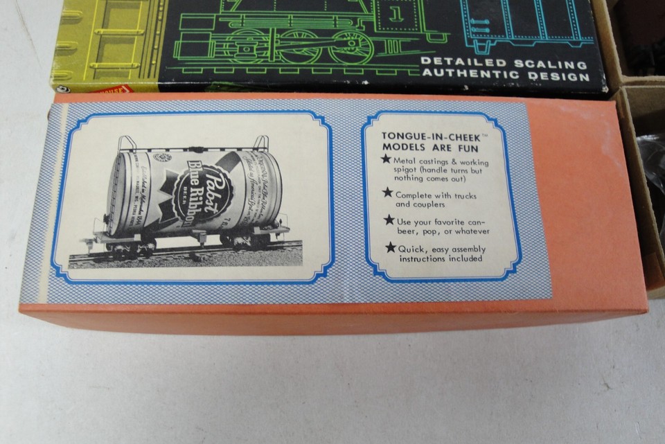HO Athearn Roundhouse Beer 40' Box Car Wine Car Walthers Beer Can Car ...
