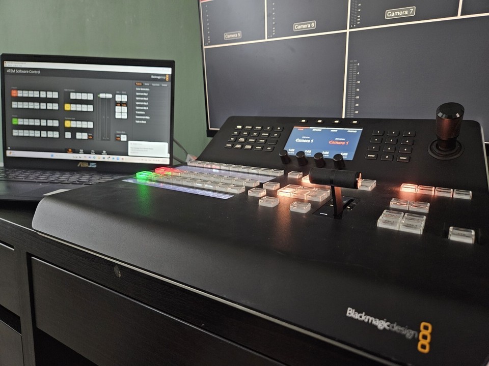 Blackmagic ATEM 1 M/E Production Studio 4K Flypack, HyperDeck Pro2 ...